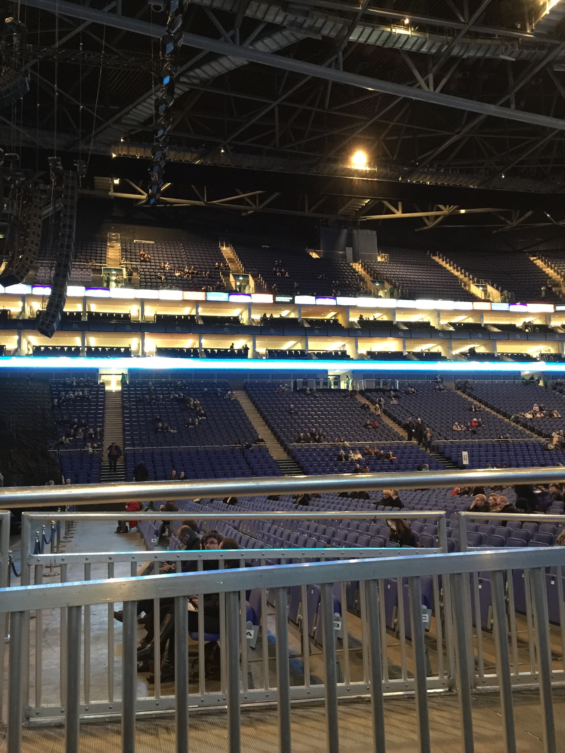 The back stage tour at the 02 – aka where is the loo – The world of ...